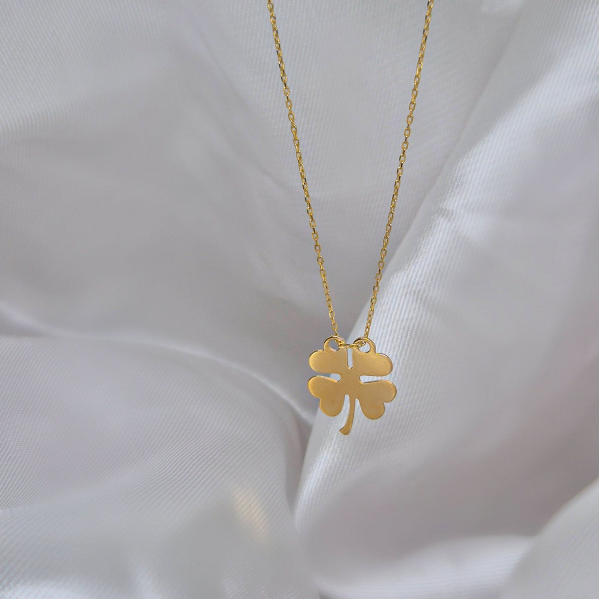 Zlatna ogrlica - puna detelina, žuto zlato 1 - Zlatne ogrlice - Zlatara Petrović